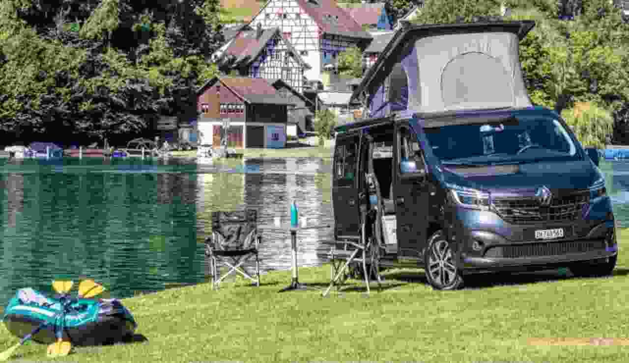 Nuovo Trafic SpaceNomad di Renault cambia il concetto di camper ...