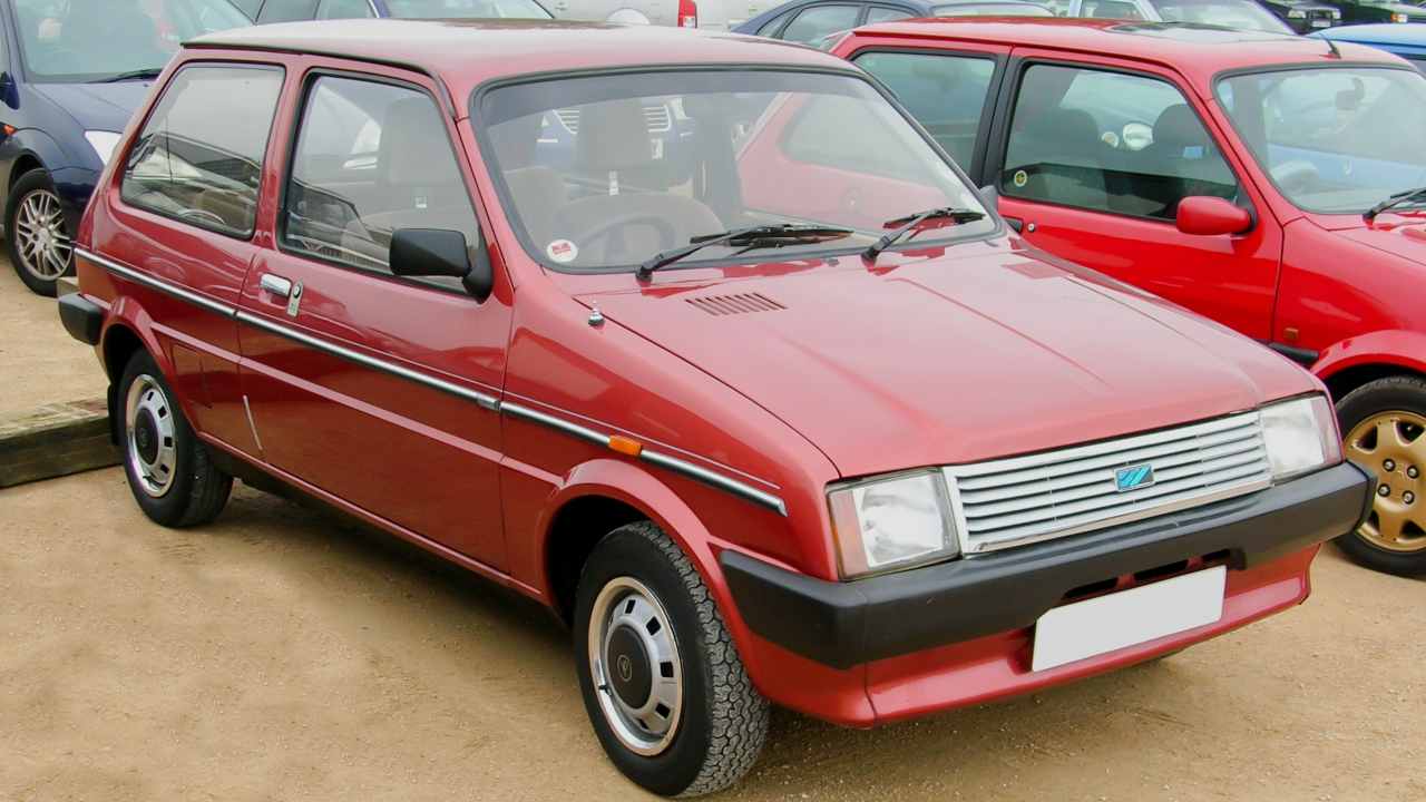 Ricordate l'Austin Metro? Era la piccola utilitaria "economica" inglese ...