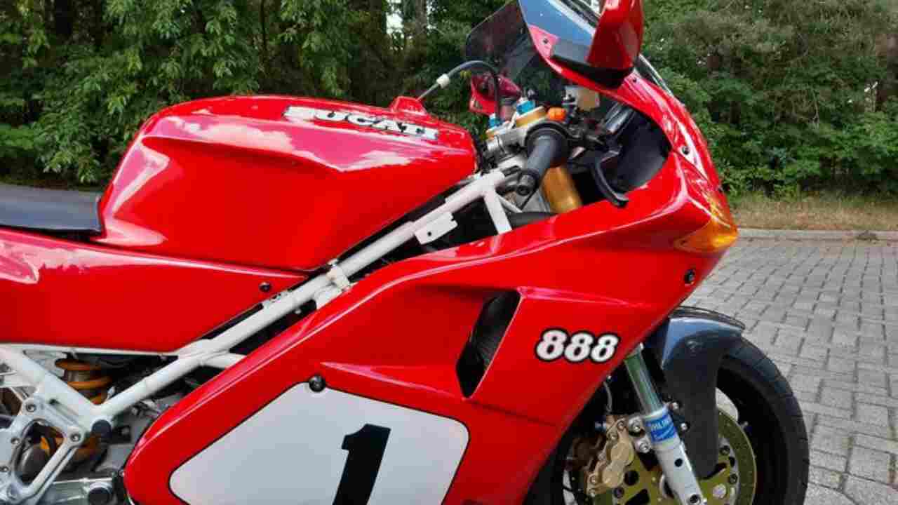 Ducati 888 SPS: serie numerata 99 esemplari | Un esemplare all'asta ...