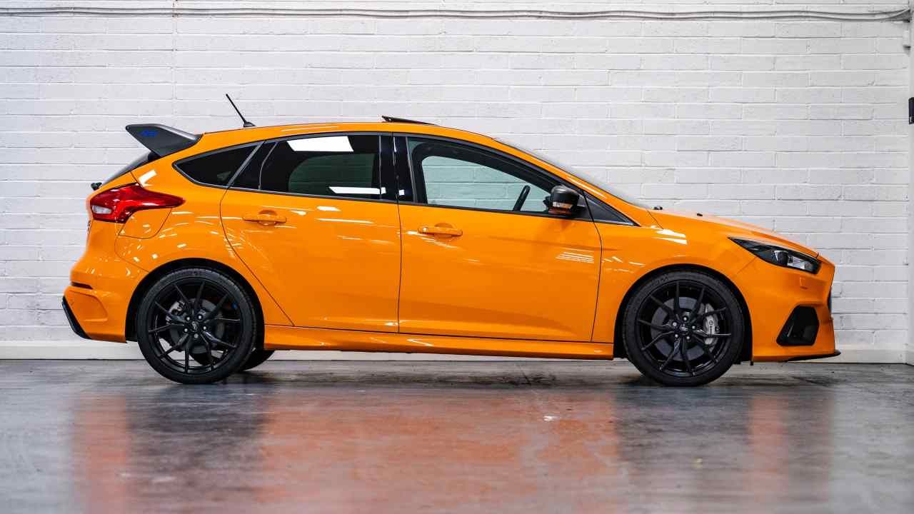 Focus RS Heritage Edition: all'asta uno dei 50 esemplari della 3 volumi ...