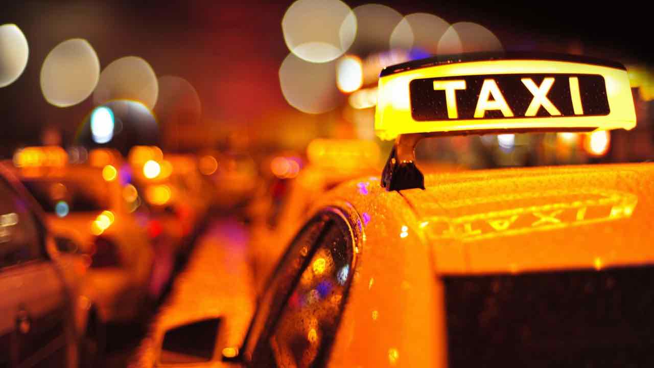 Il taxi più famoso della storia è in vendita | Trasportò un personaggio ...